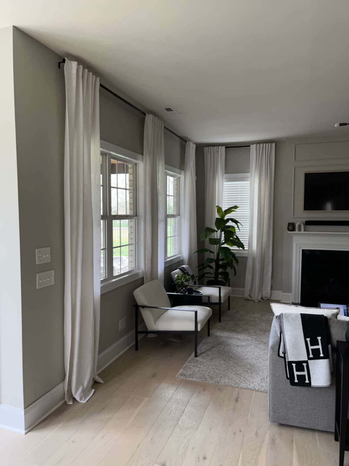 How Agreeable Gray Paint Actually Looks [With Real Pictures]